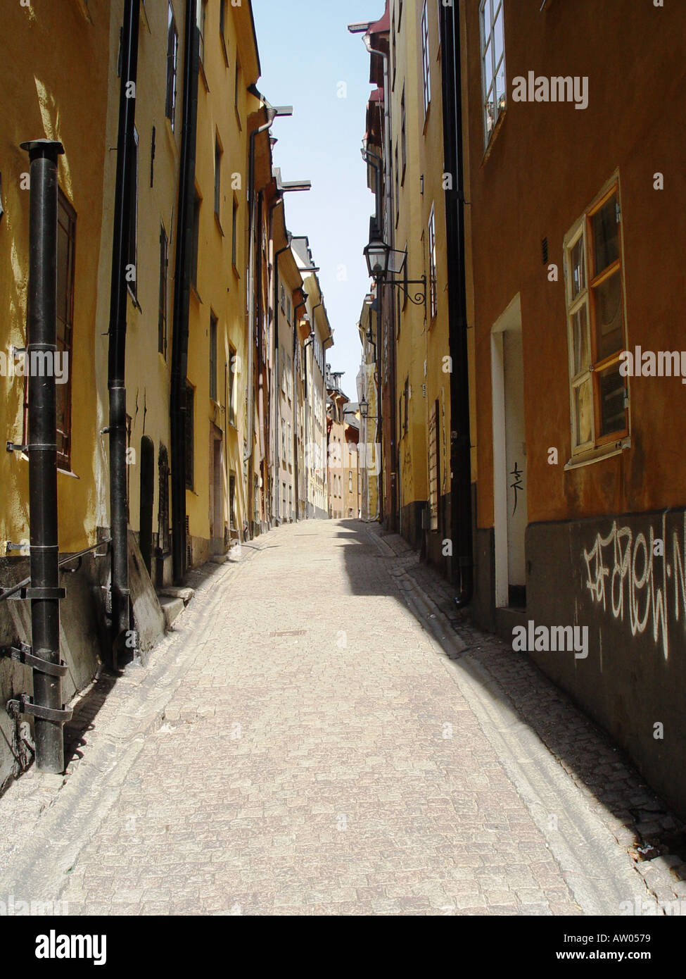 Narrow old street Copenhagen Denmark Stock Photo - Alamy