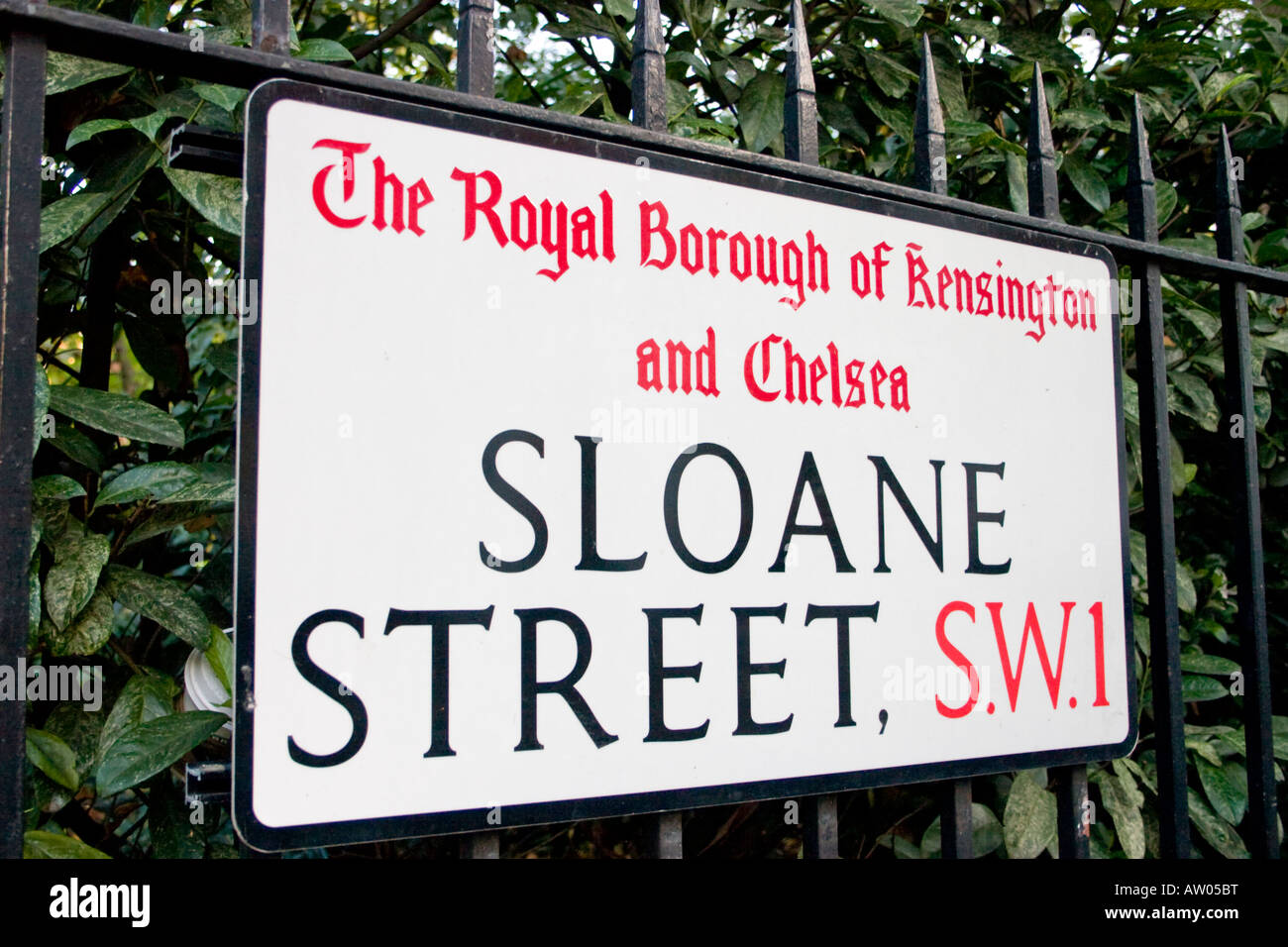 Sloane street sign hi-res stock photography and images - Alamy