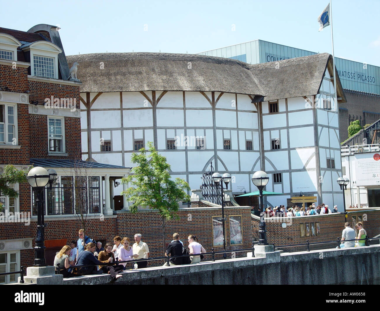 Drawing or painting of globe theater hi-res stock photography and ...