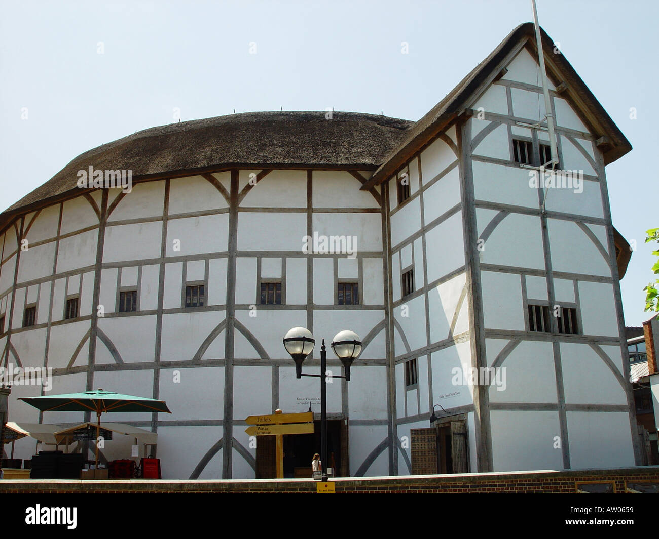 Drawing or painting of globe theater hi-res stock photography and ...