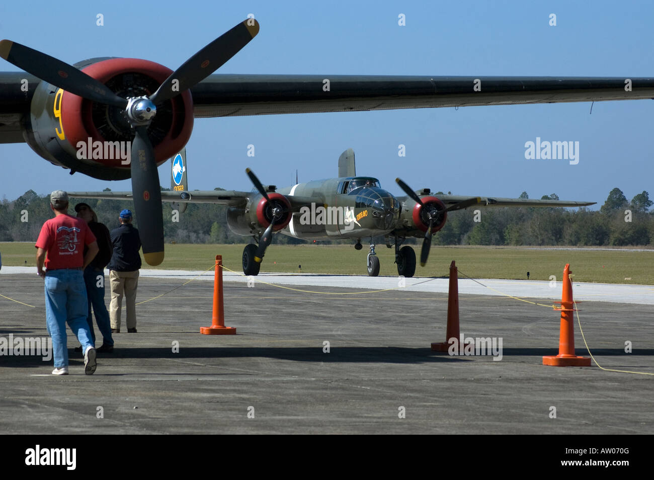 World war 2 plane runway hi-res stock photography and images - Alamy