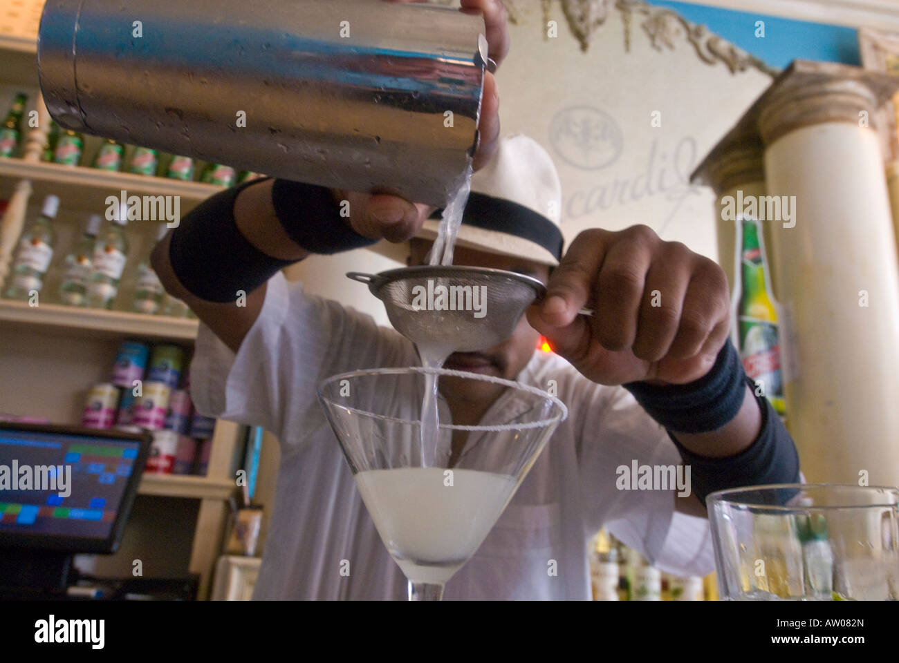 Bar tender dressed like a Caribbean man at the Che Bar on Long Street ...