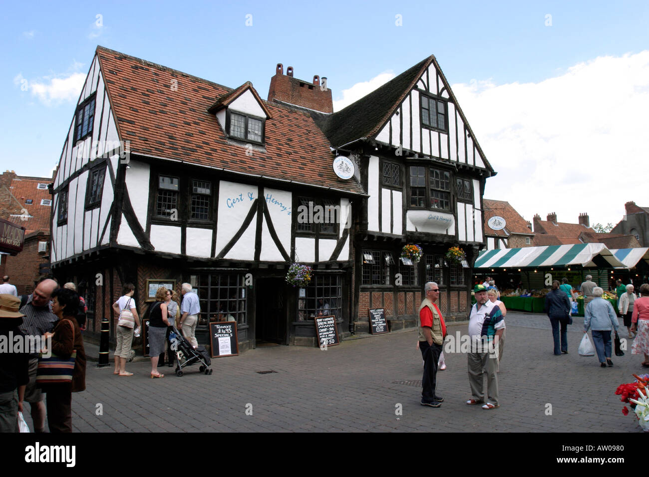 Traditional timbered tavern Newgate Market York Stock Photo - Alamy
