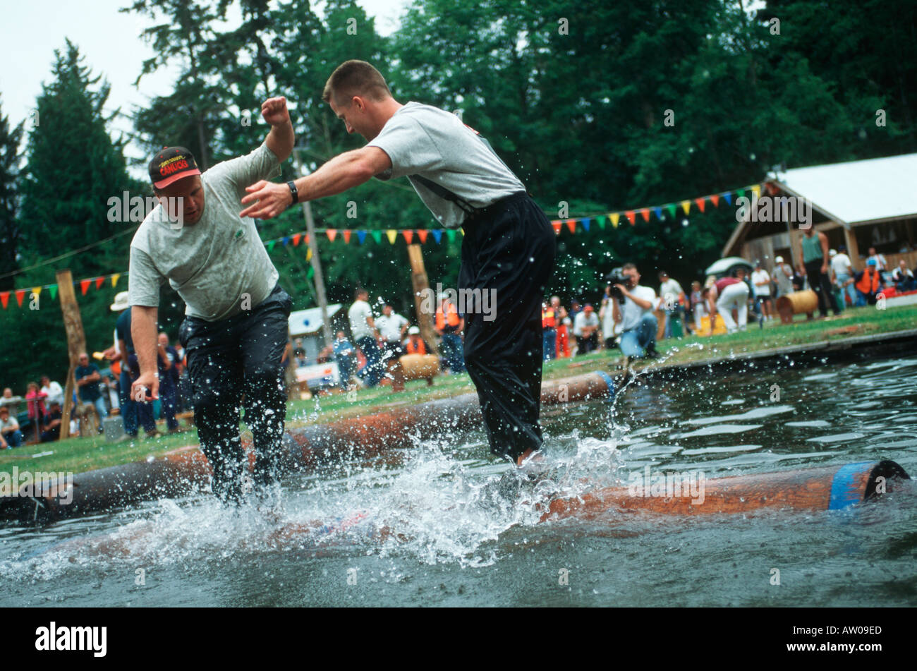 Logger sports event log rolling Stock Photo - Alamy