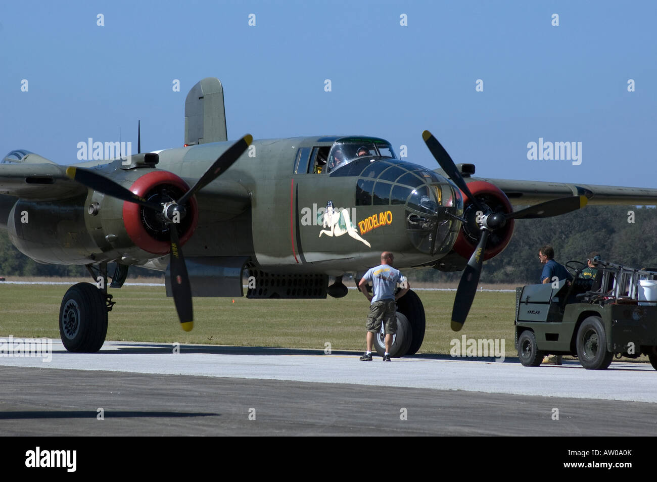 North american b 25 mitchell wings hi-res stock photography and images ...