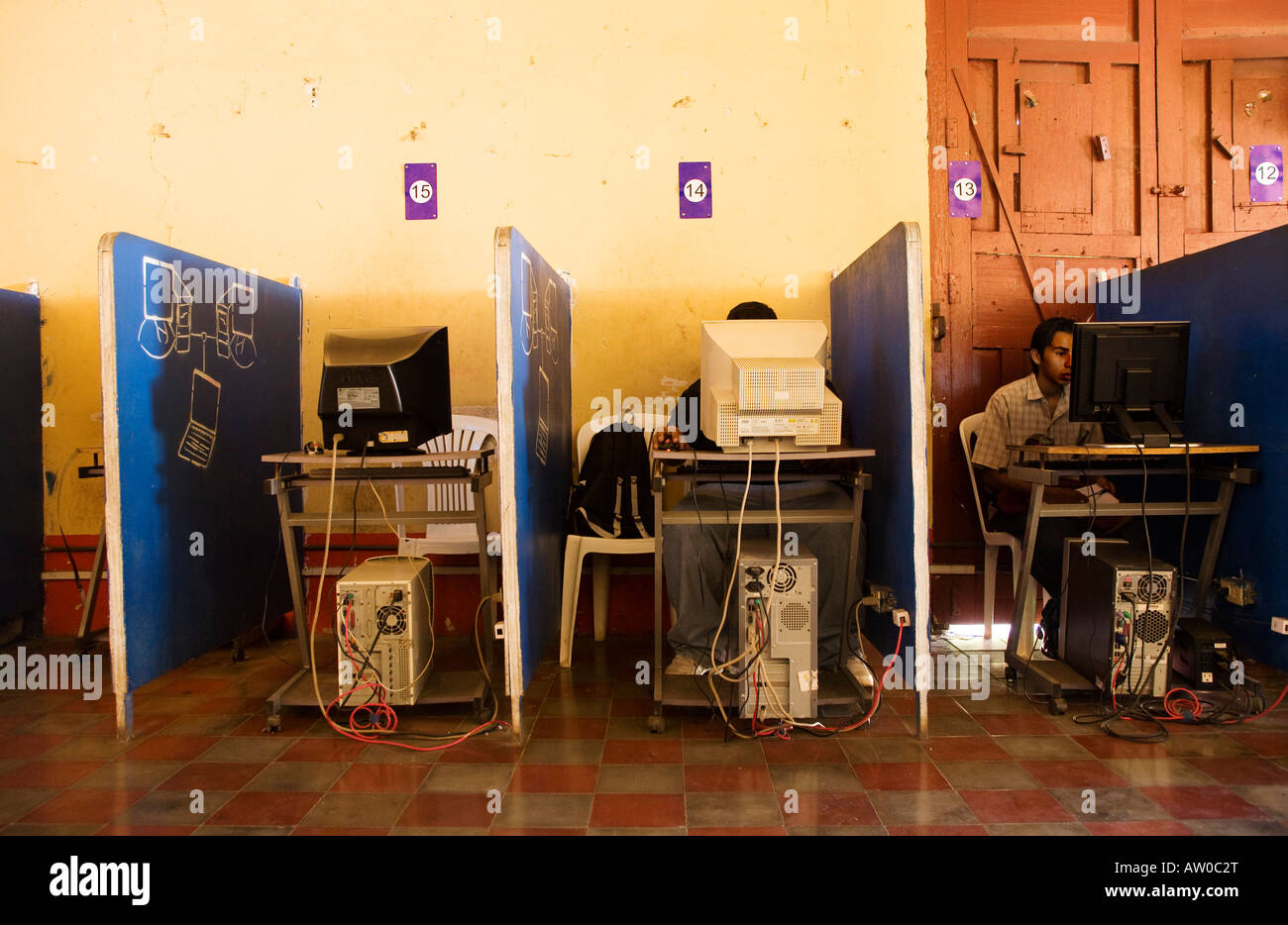 An internet cafe in a colonial building in Masatepe Stock Photo - Alamy
