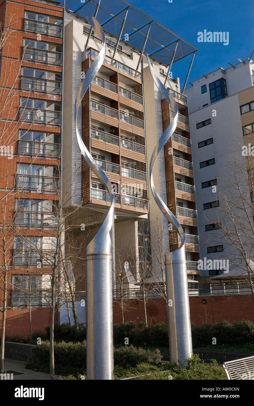 Thames side hi-res stock photography and images - Alamy