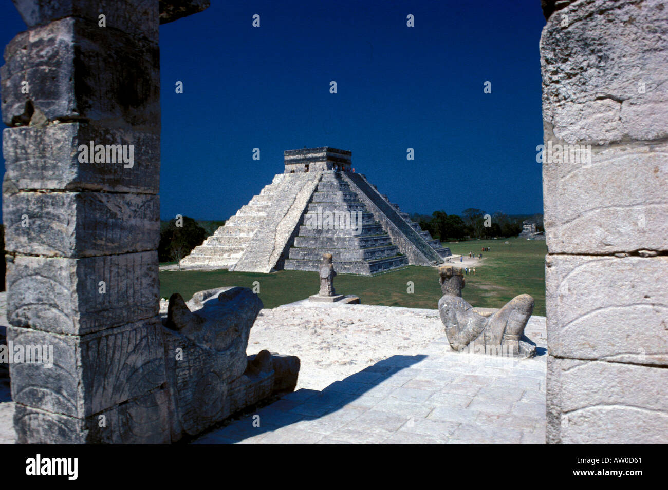 Statue Di Serpenti Maya