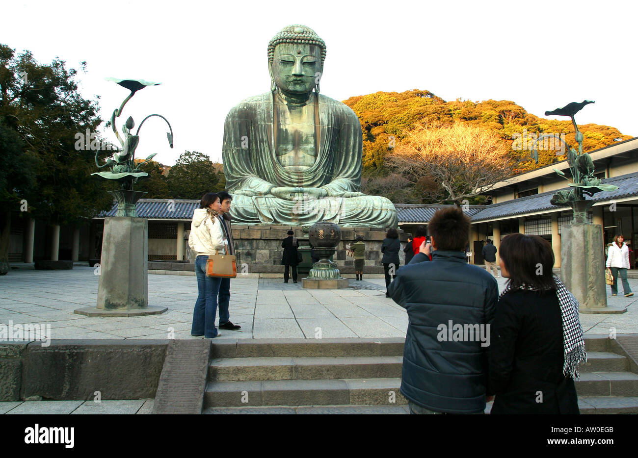 Buddha sculpture kamakura hi-res stock photography and images - Alamy