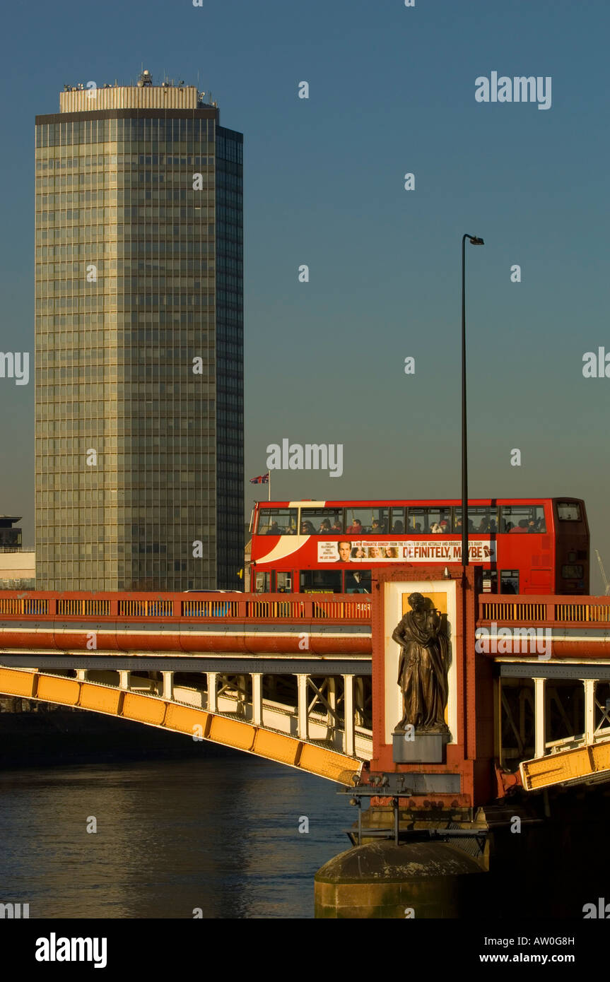 Vauxhall bridge river thames hi-res stock photography and images - Alamy
