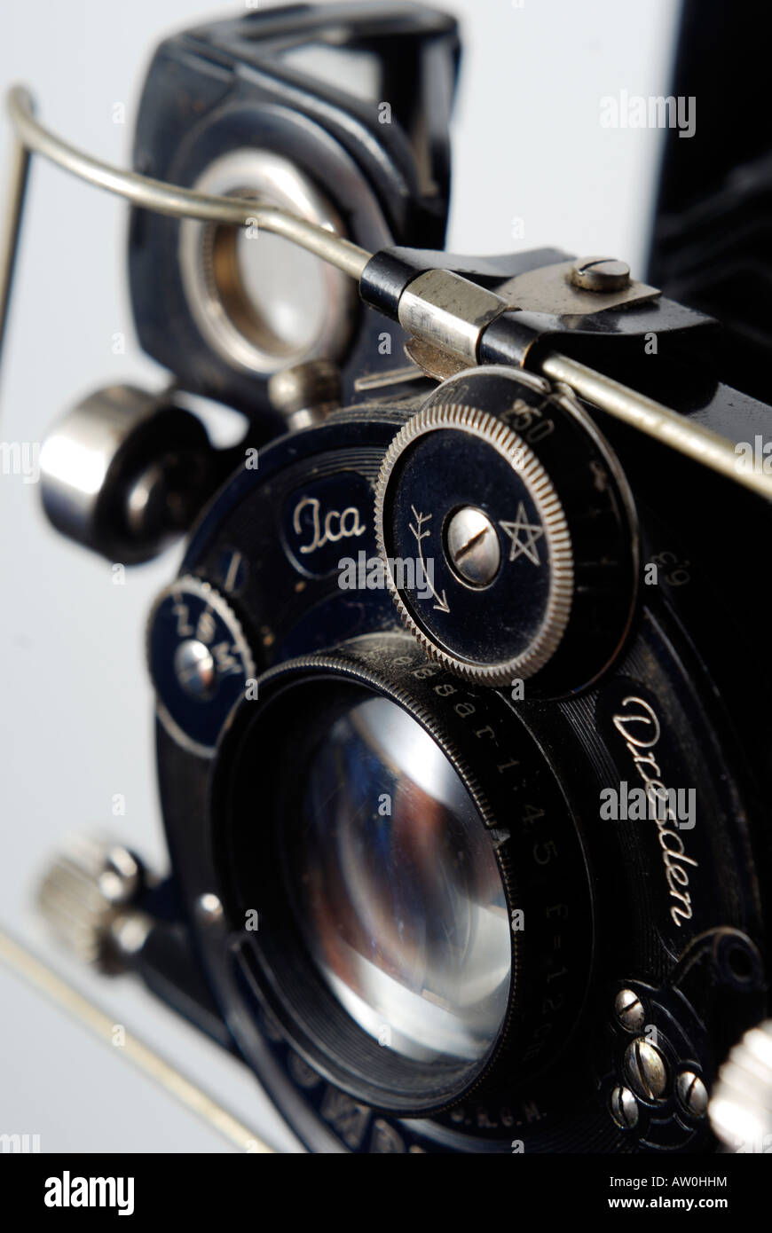 Antique vintage camera Stock Photo - Alamy