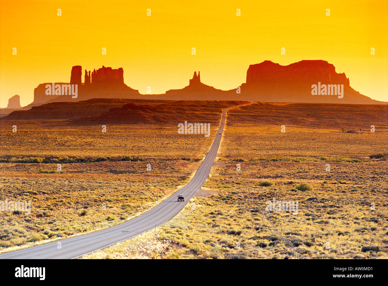 Route 163 leading to Monument Valley, Utah, USA Stock Photo - Alamy