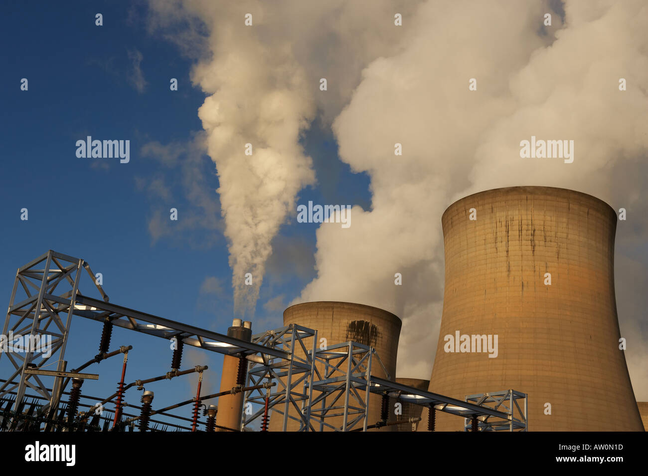 COOLING TOWERS AT DRAX COAL FIRED POWER STATION SELBY NORTH YORKSHIRE ...