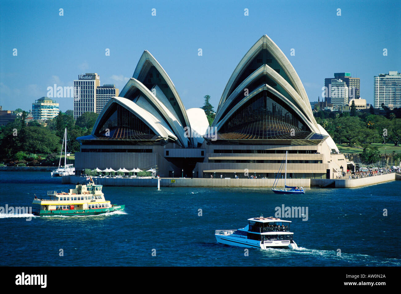 Tourist ferry opera house hi-res stock photography and images - Alamy