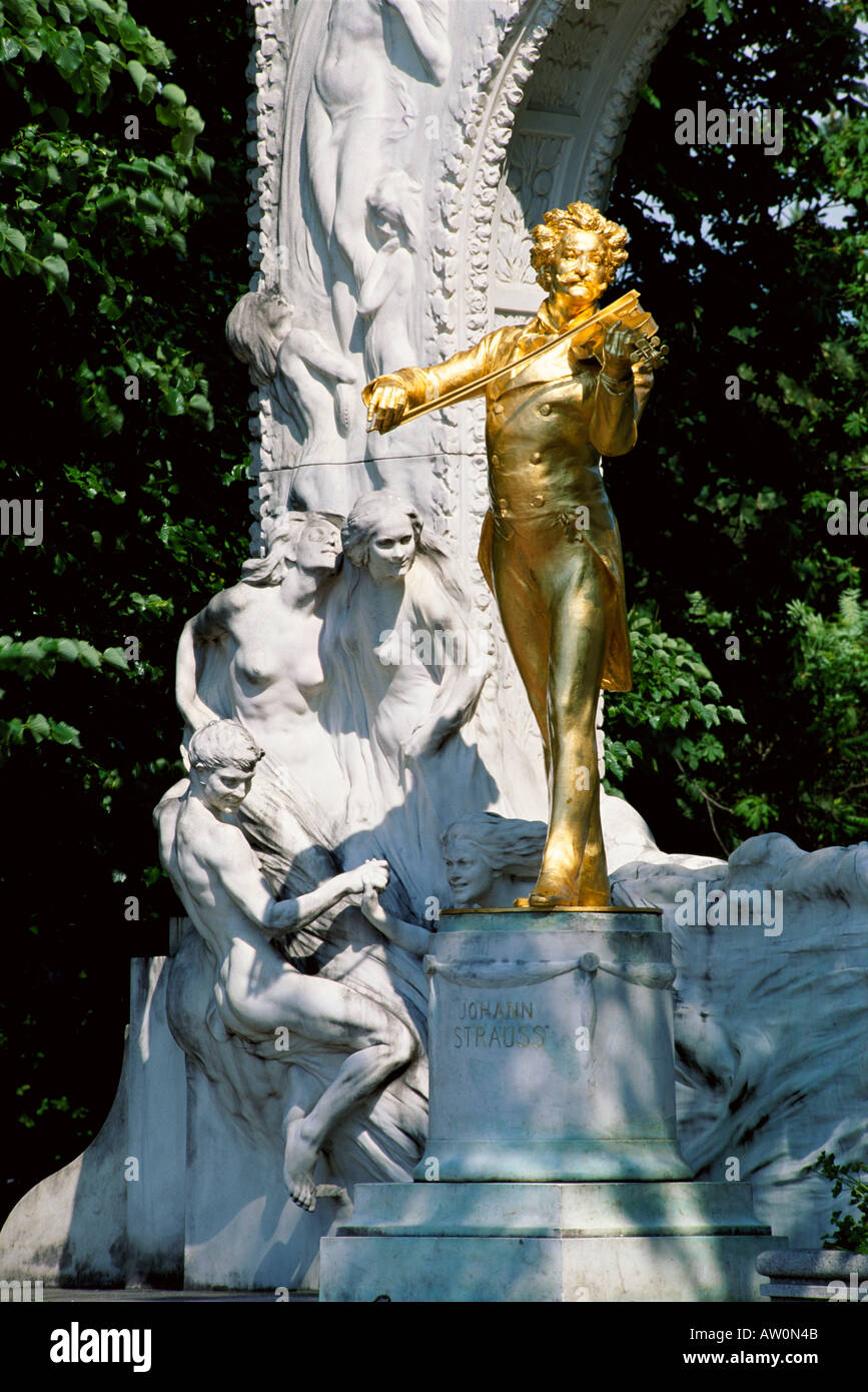 Europe, Austria, Vienna, Stadtpark, Johann Strauss Statue Stock Photo ...