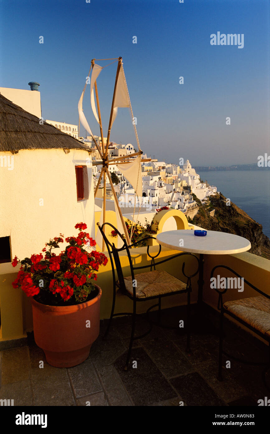 Greece cyclades santorini balcony hi-res stock photography and images ...
