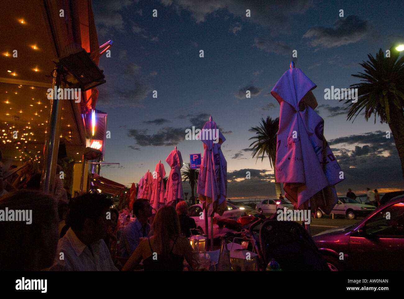 Camps bay promenade hi-res stock photography and images - Alamy