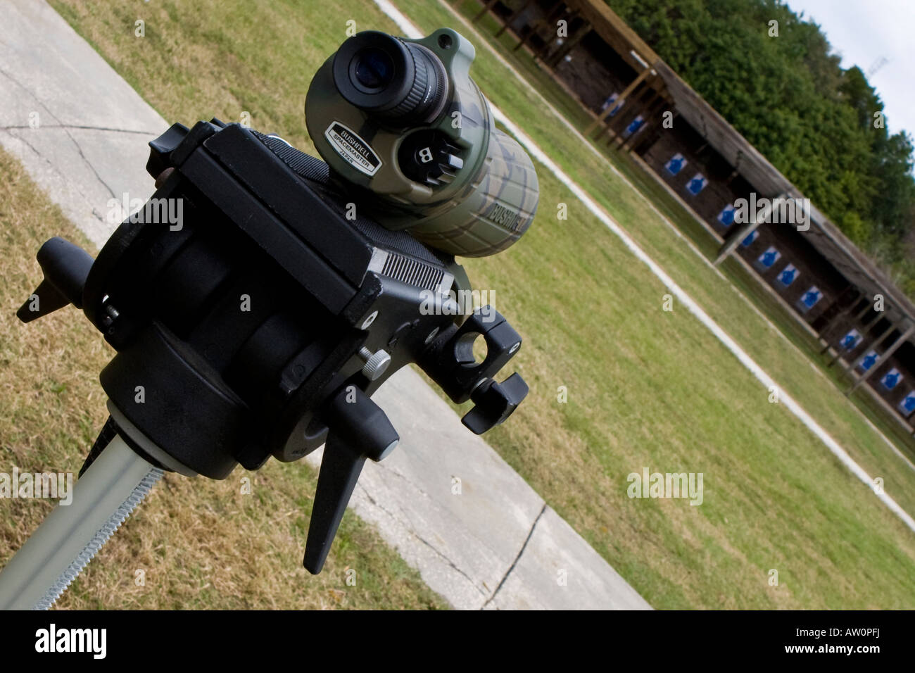 Target spotter hi-res stock photography and images - Alamy