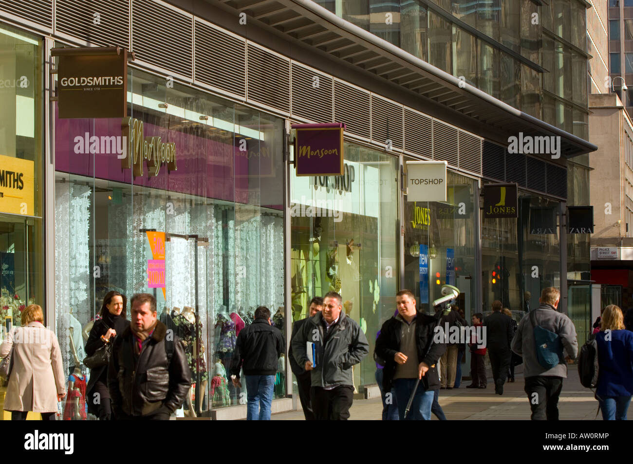 English street victoria hi-res stock photography and images - Alamy