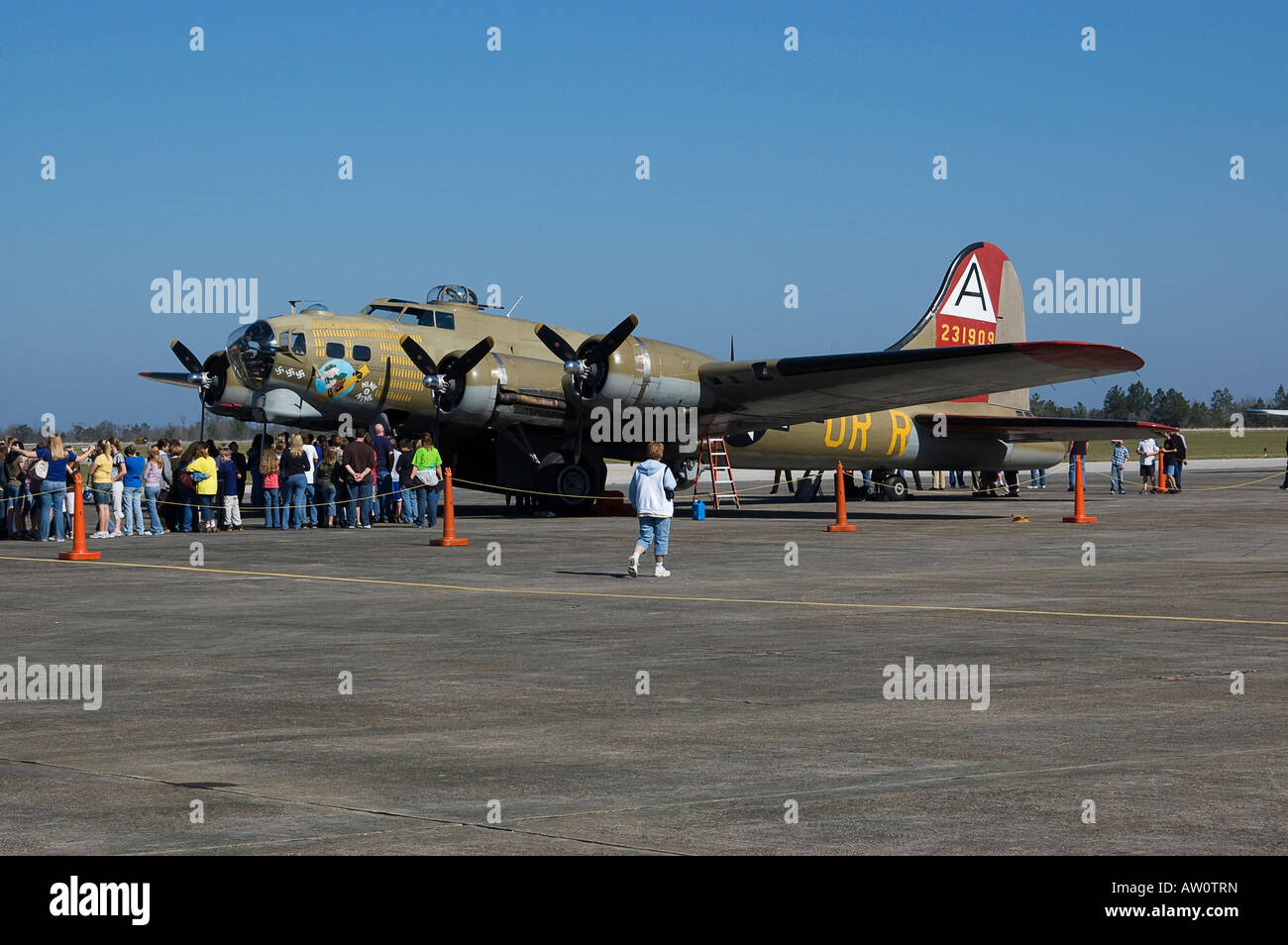 World war 2 boeing plane hi-res stock photography and images - Alamy