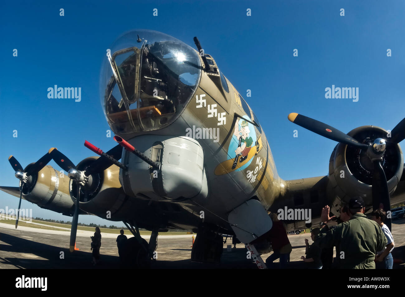 World war two vintage airplane hi-res stock photography and images - Alamy