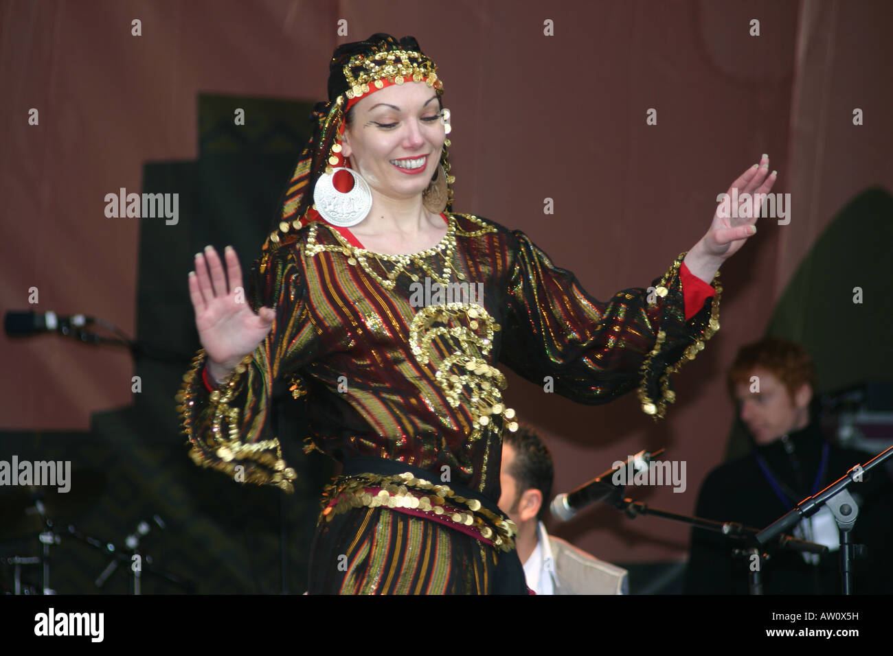 Morocco dancer hi-res stock photography and images - Alamy