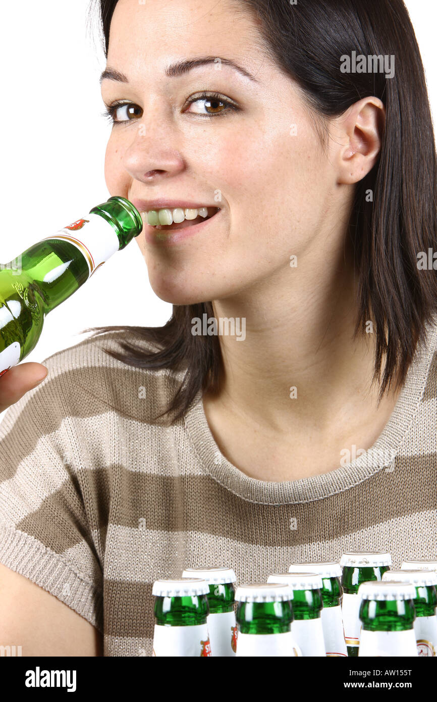 Food drink alcohol beer bottle crates hi-res stock photography and ...