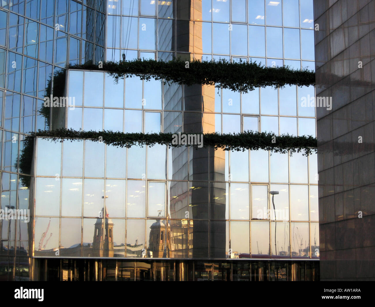 Reflections at London Bridge - 2 Stock Photo - Alamy