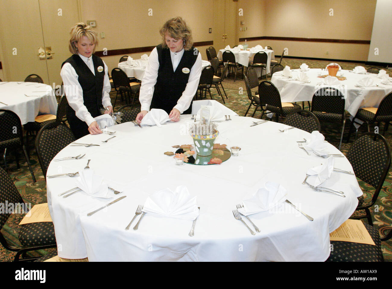 Brookfield Wisconsin,South Moorland Road,Brookfield Suites Hotel and ...