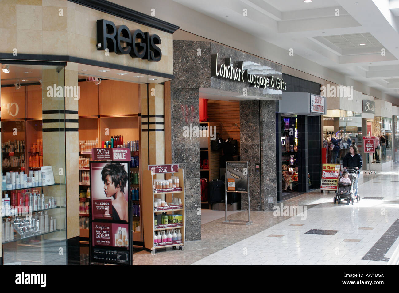 Wisconsin brookfield brookfield square mall hi-res stock photography ...
