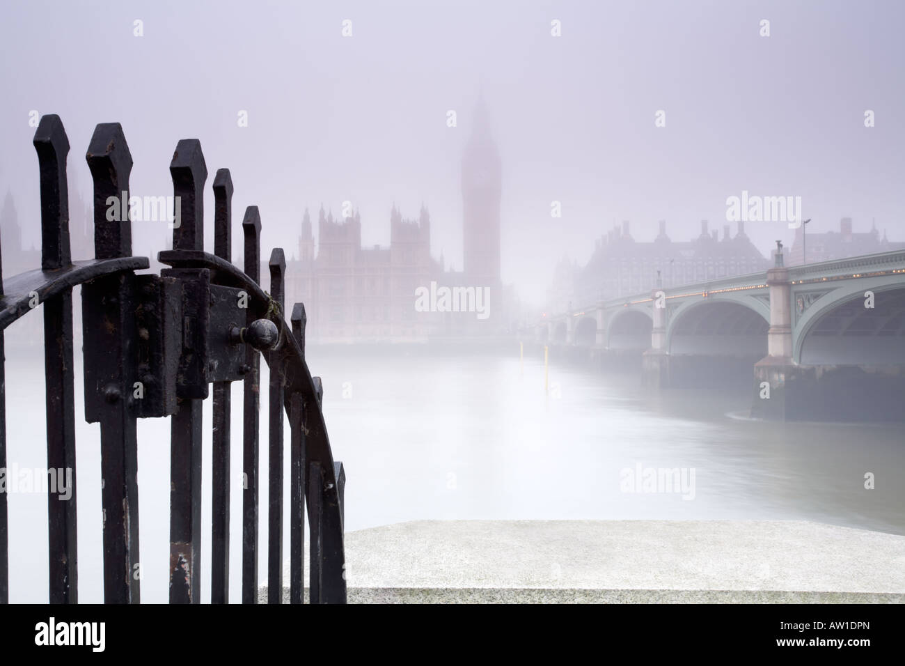 Victorian london fog hi-res stock photography and images - Alamy