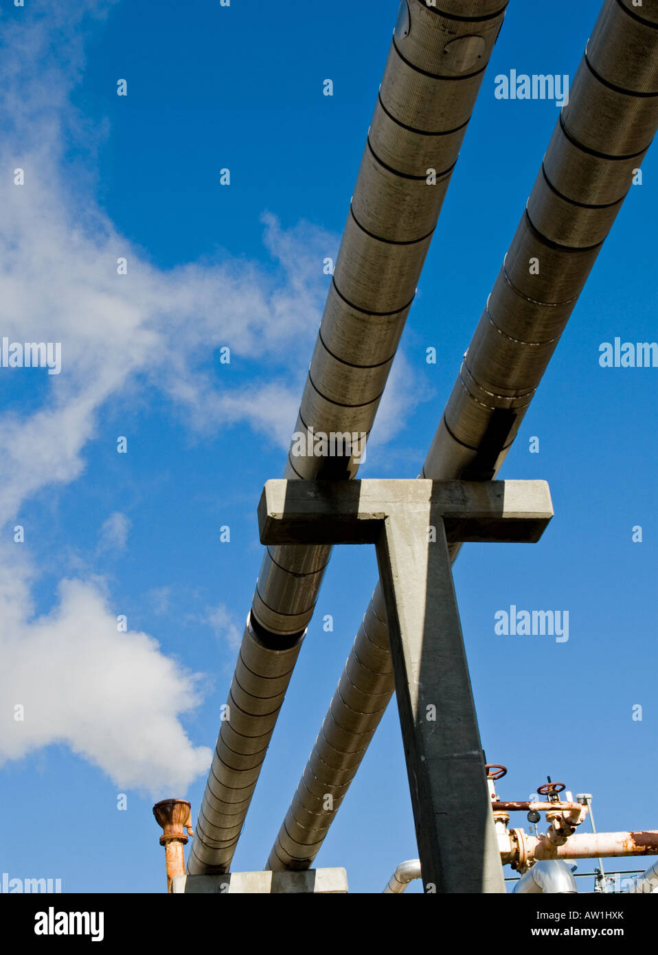 The complex systems of an oil refinery and its operations Stock Photo ...