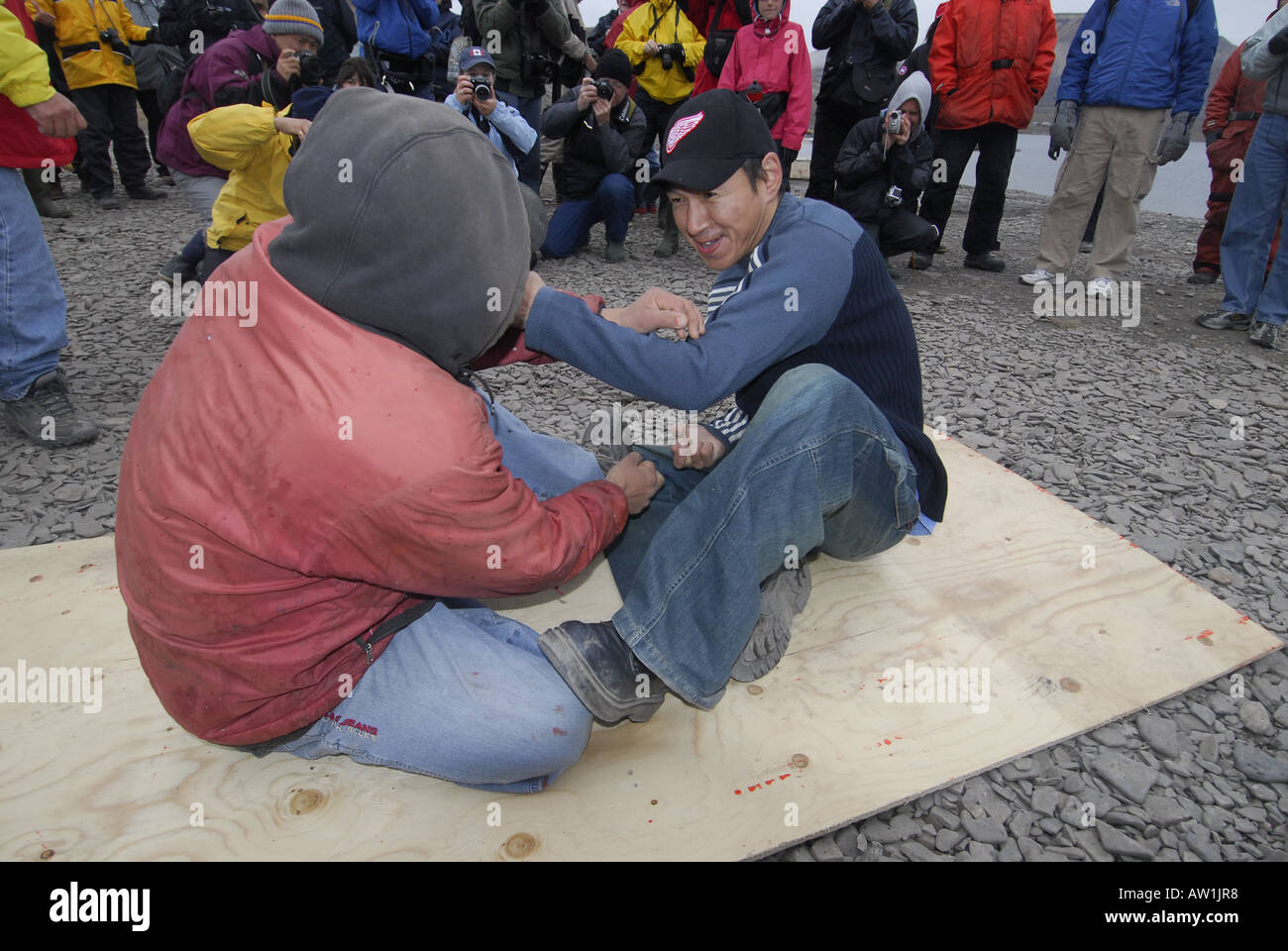 Inuit arctic games coastal inuit hi-res stock photography and images ...