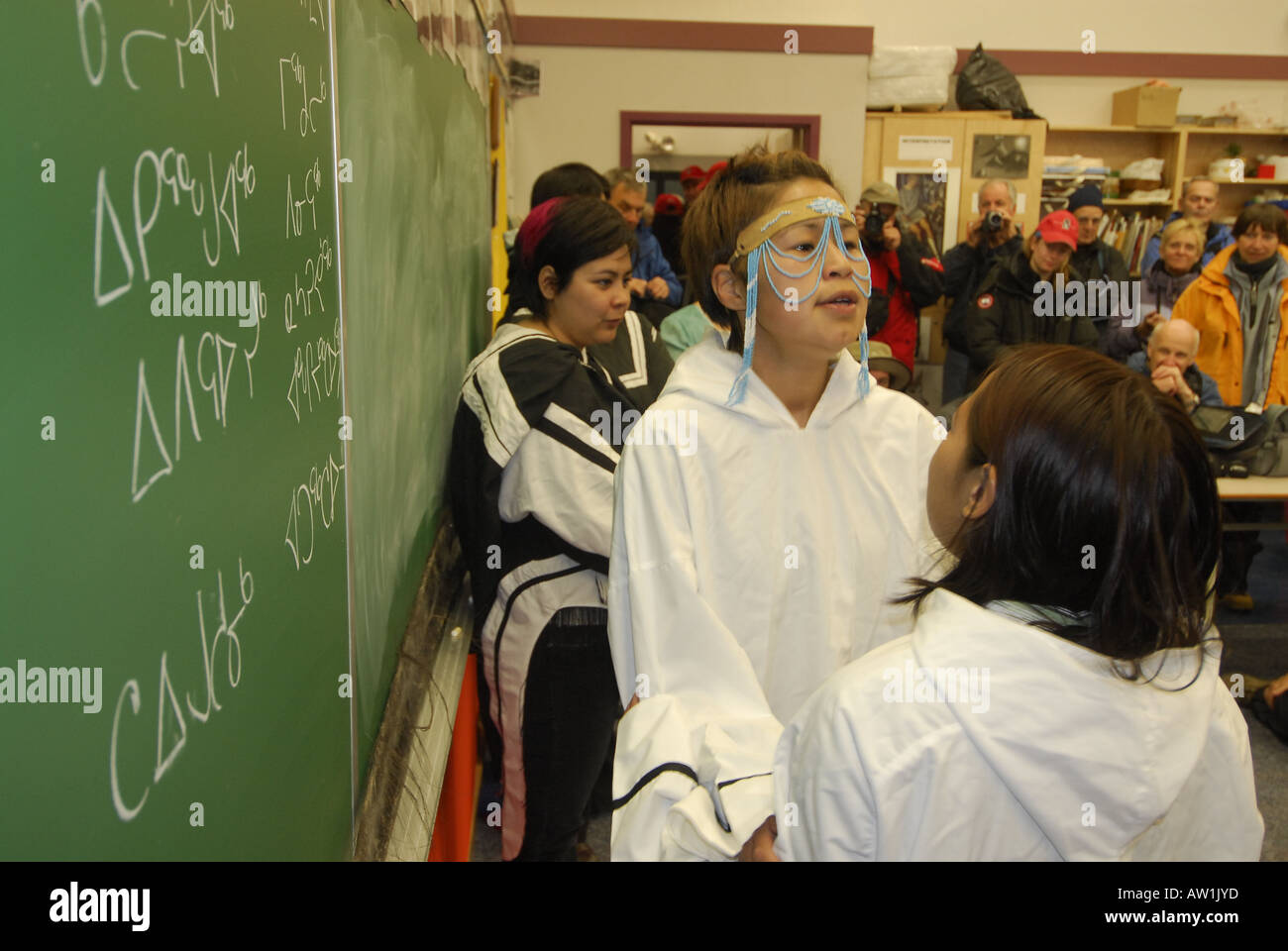 Inuit teens music hi-res stock photography and images - Alamy