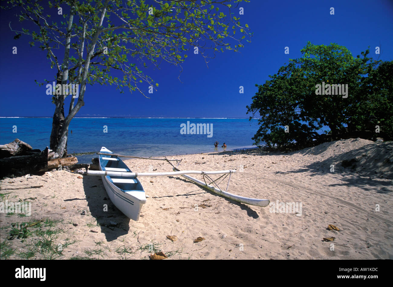 Outrigger reef on the beach hi-res stock photography and images - Alamy