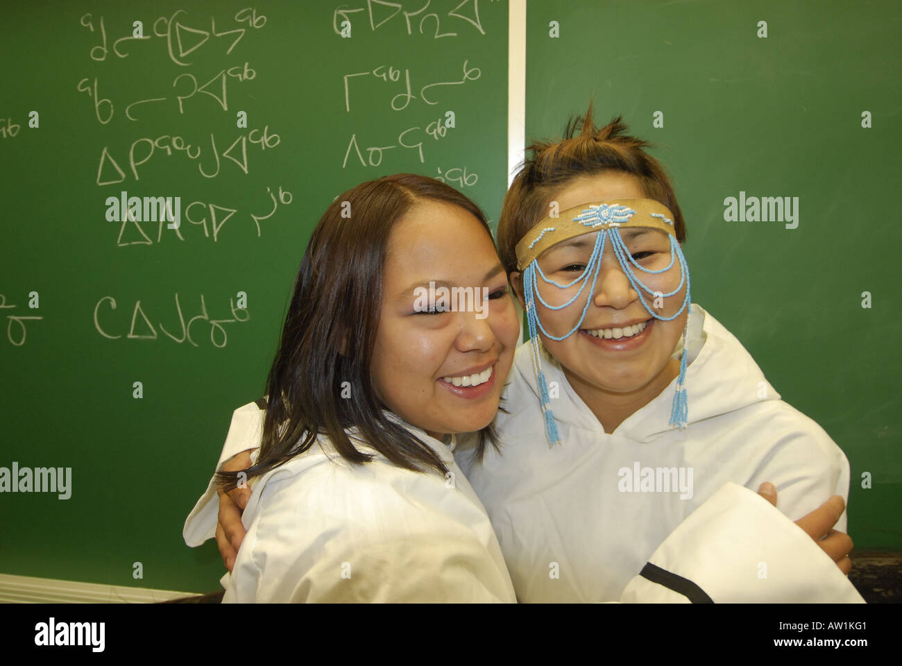 Inuit teens music hi-res stock photography and images - Alamy
