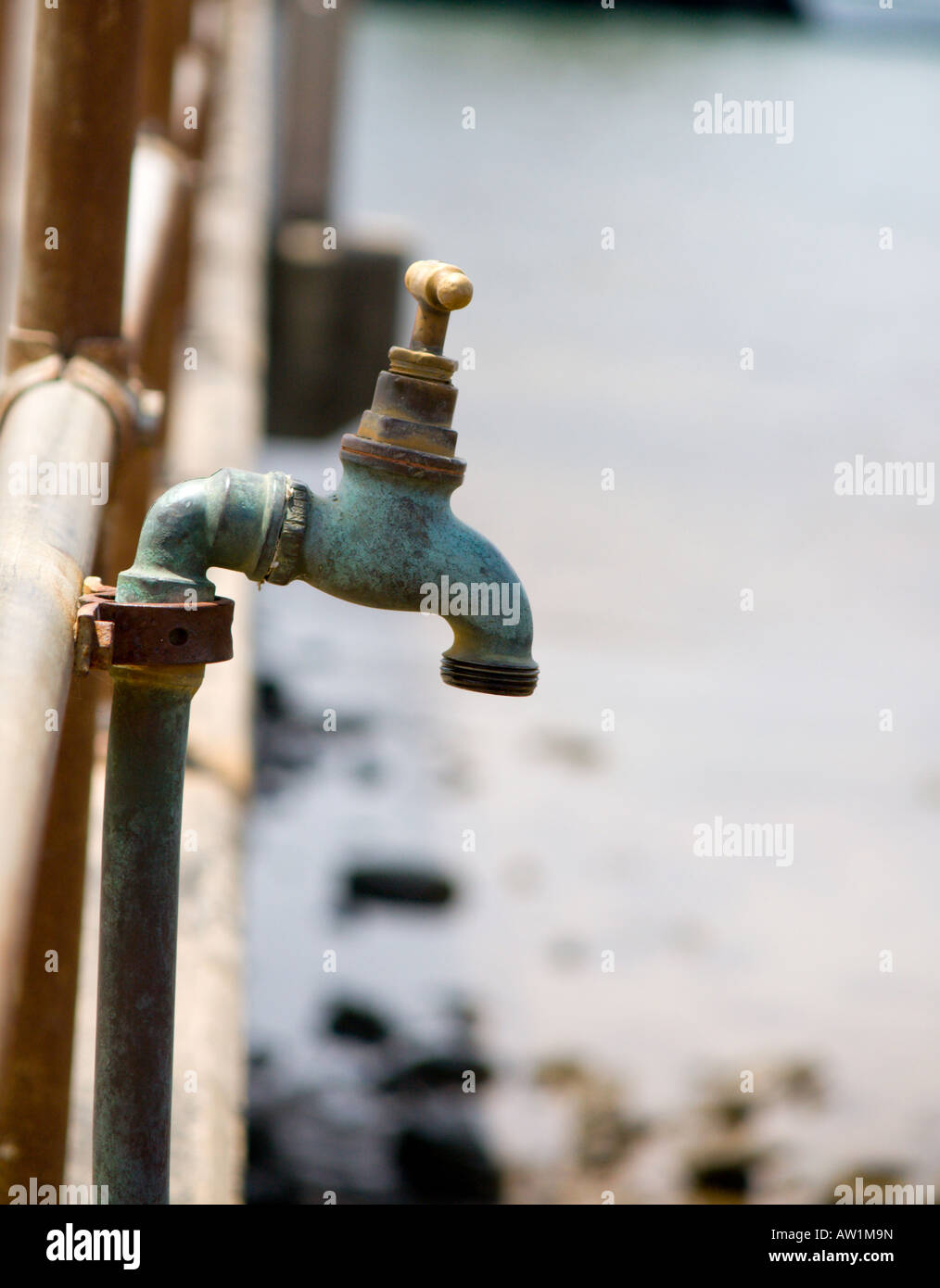 Pier tap hi-res stock photography and images - Alamy