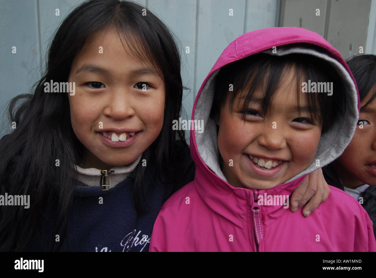Canada children playing inuit hi-res stock photography and images - Alamy