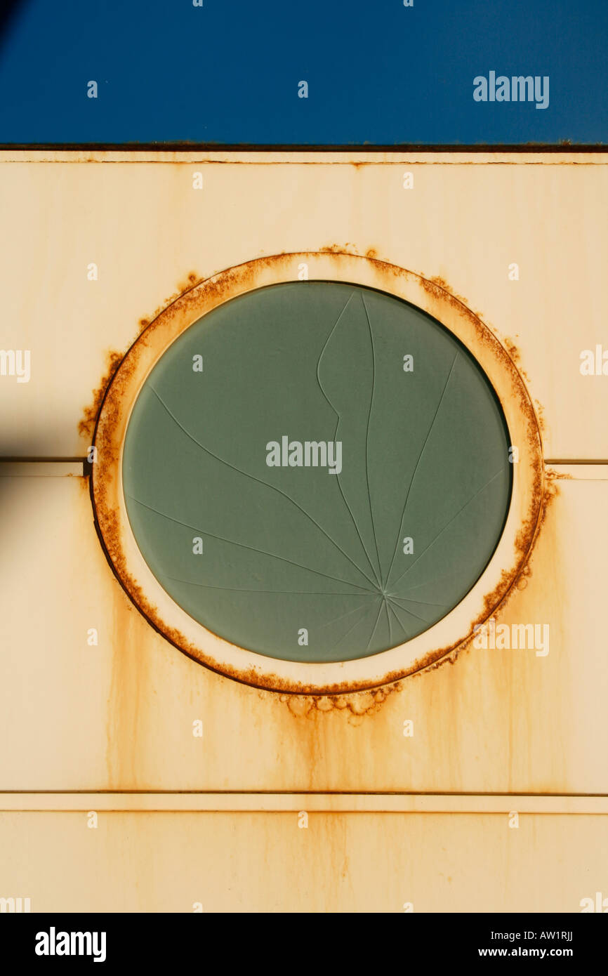 One rotting window hi-res stock photography and images - Alamy