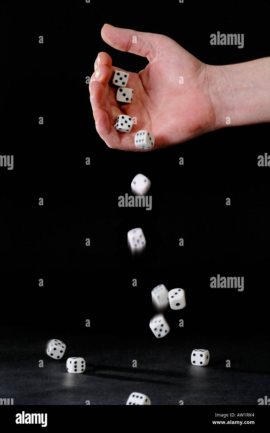 Throwing throwing dice hi-res stock photography and images - Alamy