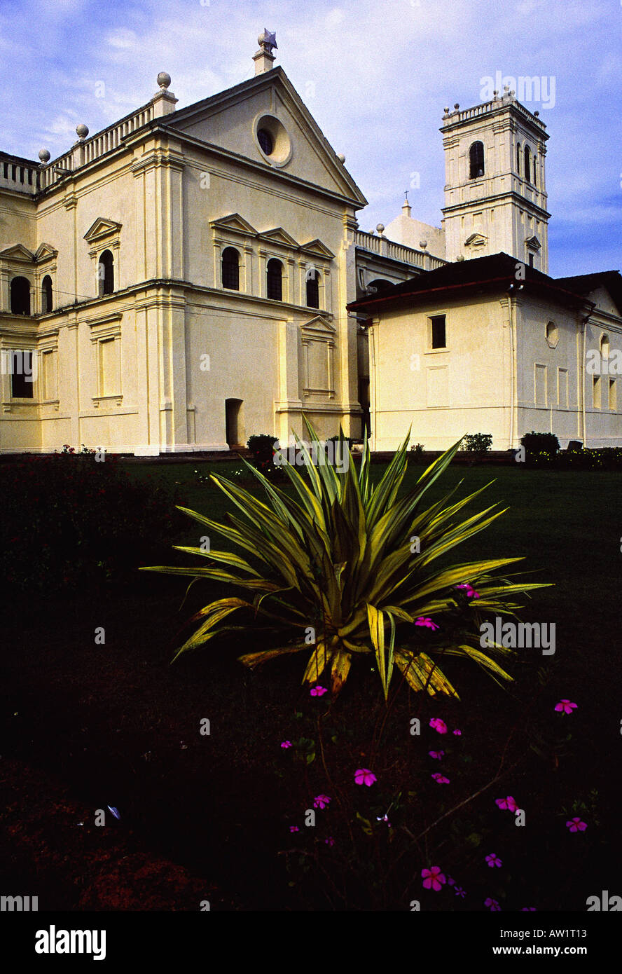 se cathedral in old goa goa estate south india Stock Photo - Alamy
