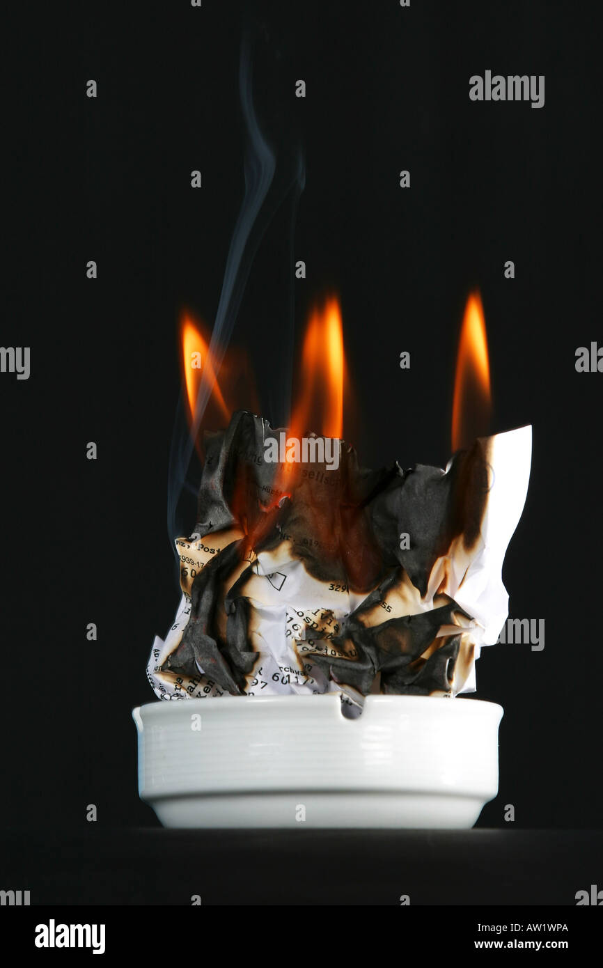 Burning sheet paper detail hi-res stock photography and images - Alamy
