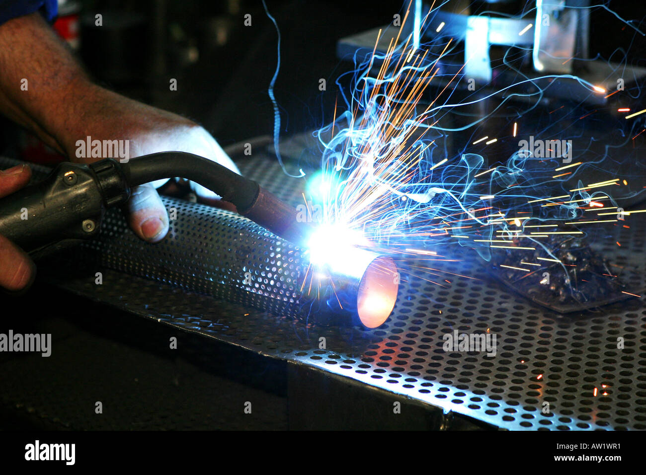 Welding machine man works machine hi-res stock photography and images ...