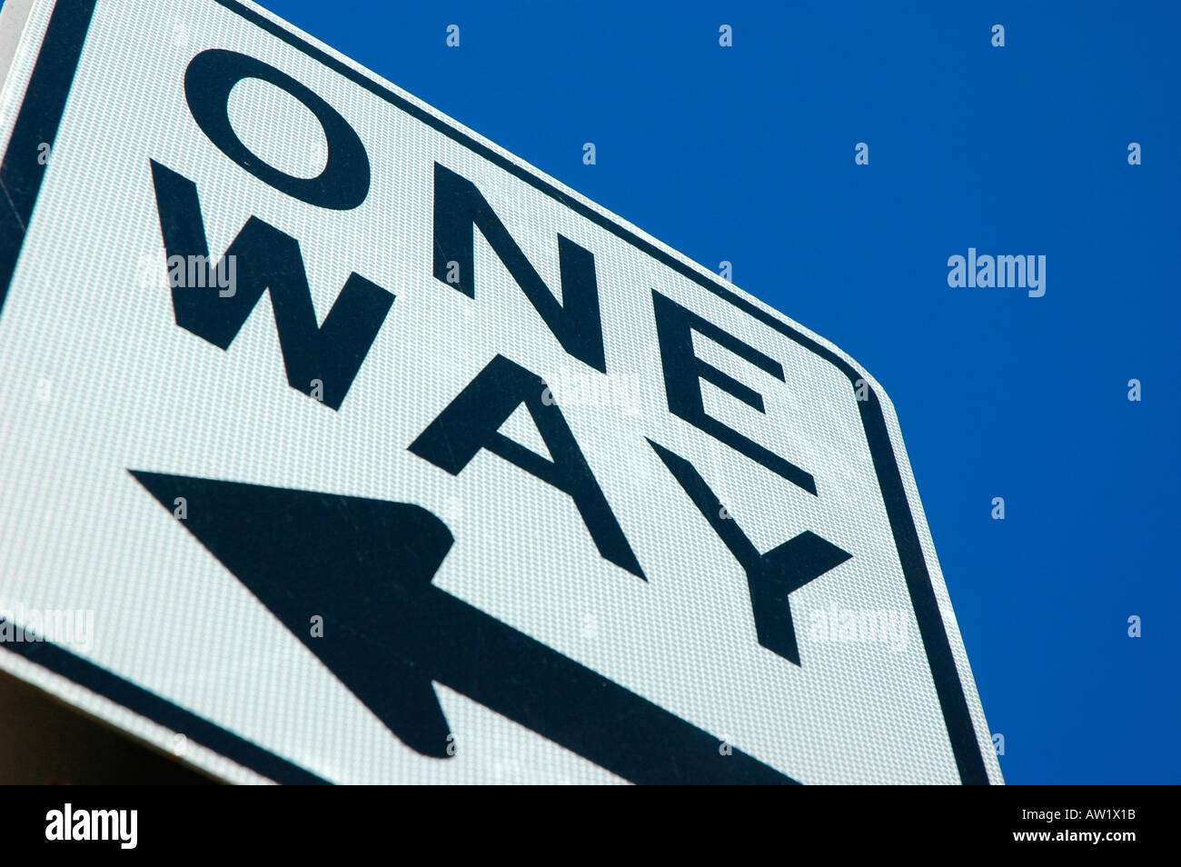 One Way traffic flow arrow, the only way sign on road with arrow ...