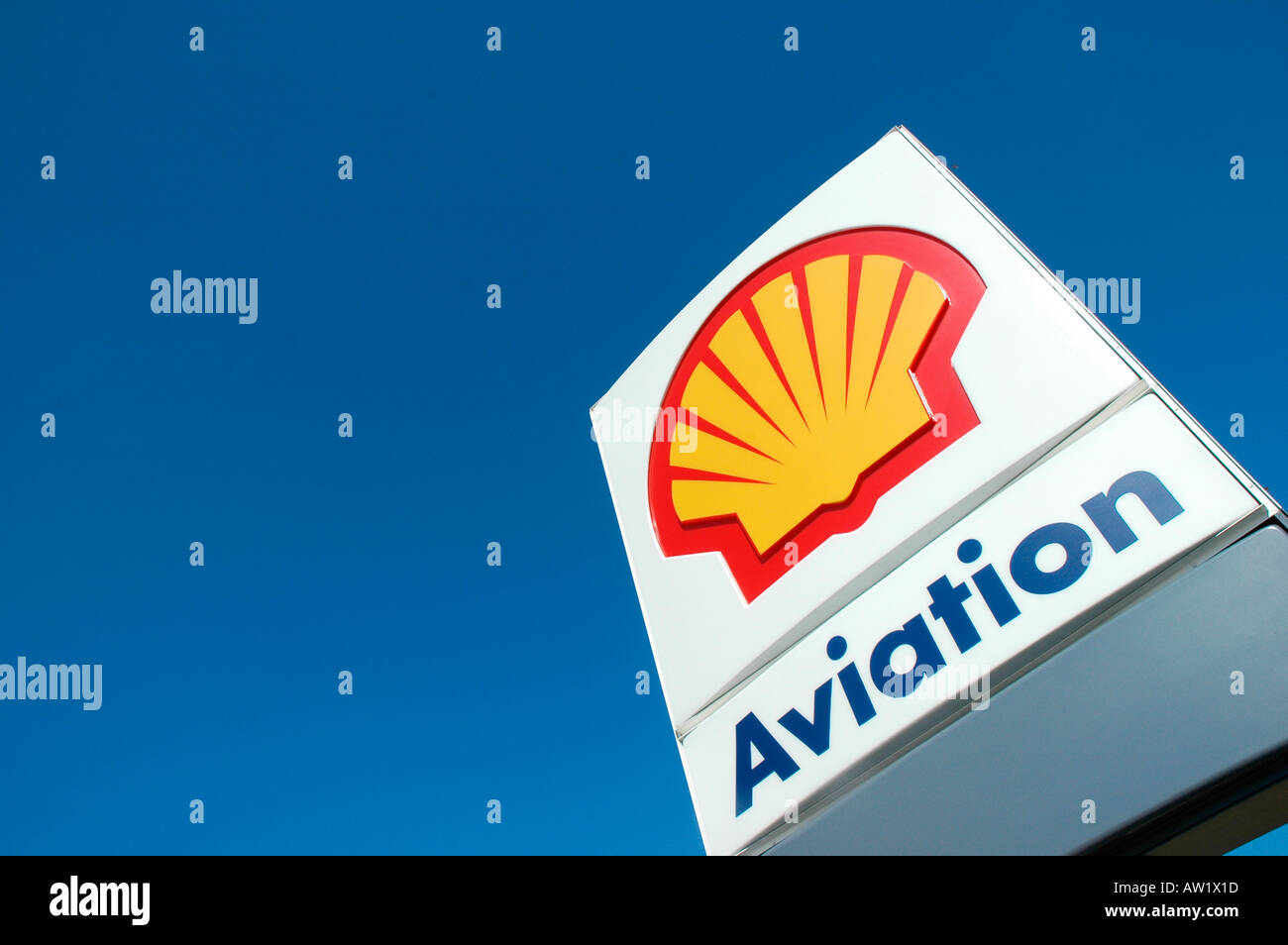 No smoking petrol signs hi-res stock photography and images - Alamy