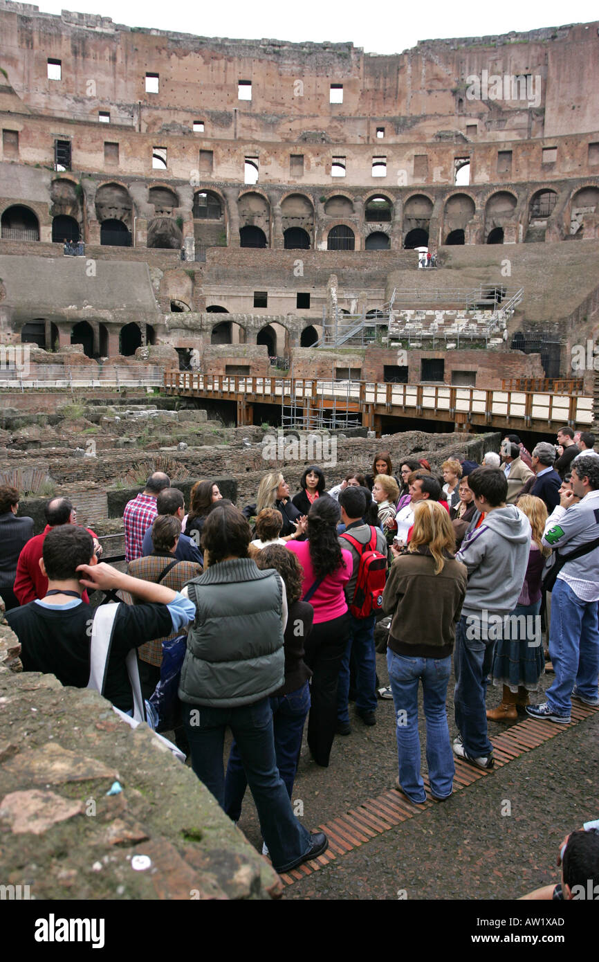Group tourists listen guide arches hi-res stock photography and images ...