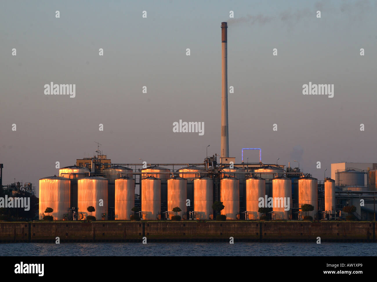 Tanks in Hamburg harbour, Hamburg, Germany Stock Photo - Alamy