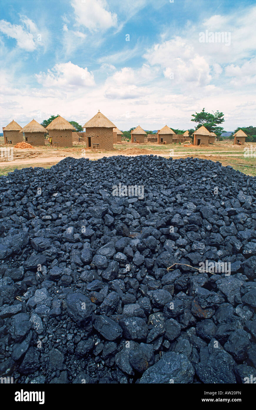 Africa zimbabwe huts in village hi-res stock photography and images - Alamy