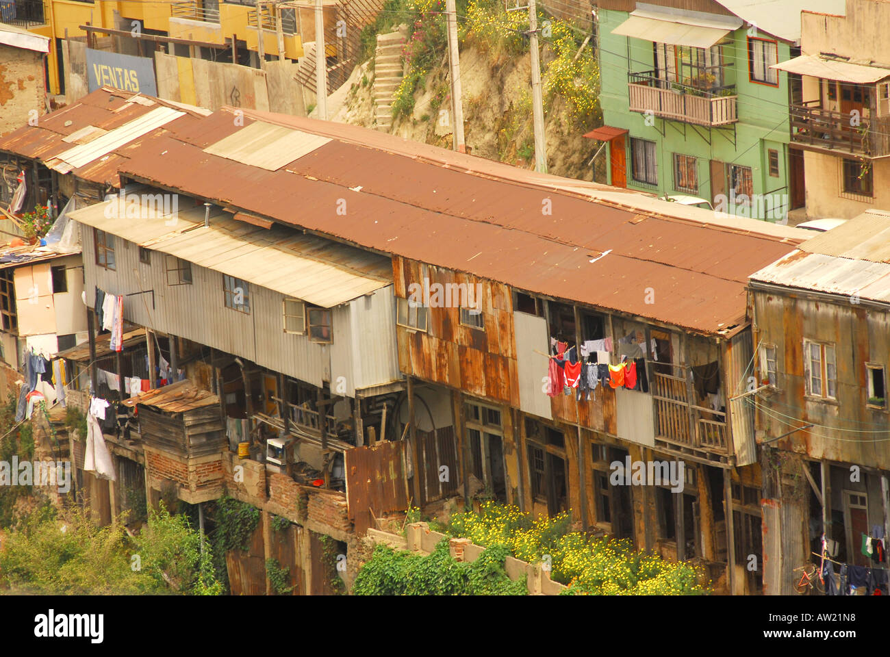 Packed slums hi-res stock photography and images - Alamy
