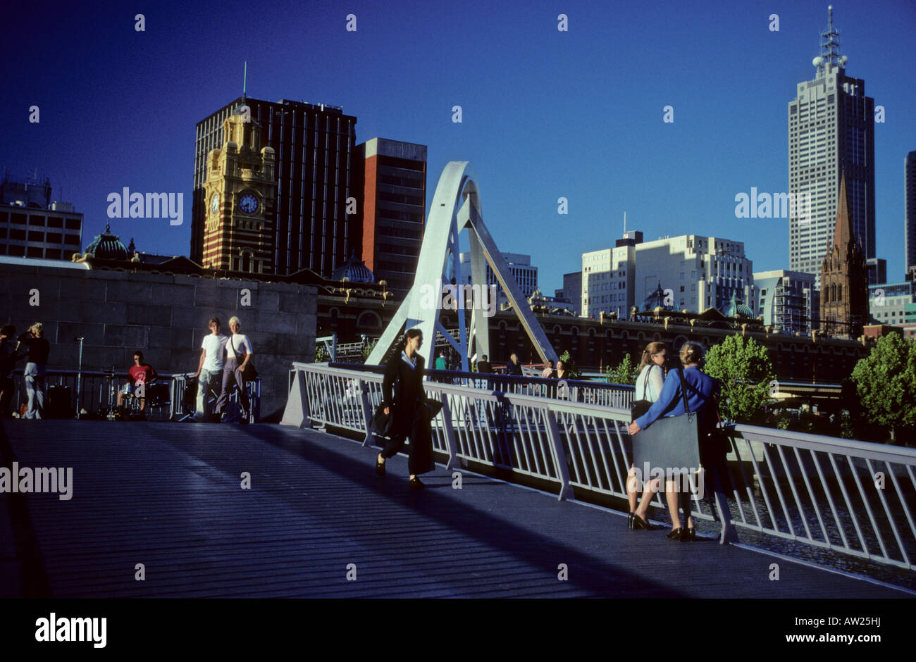 Pedestrian bridge over the Yarra River, Central Melbourne, Victoria ...